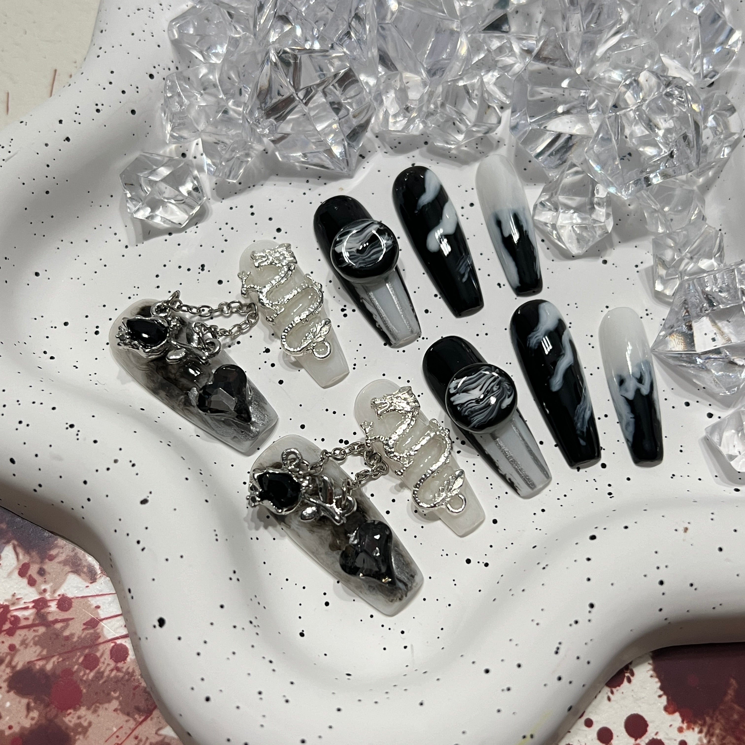 Coffin – HORU.WORLD